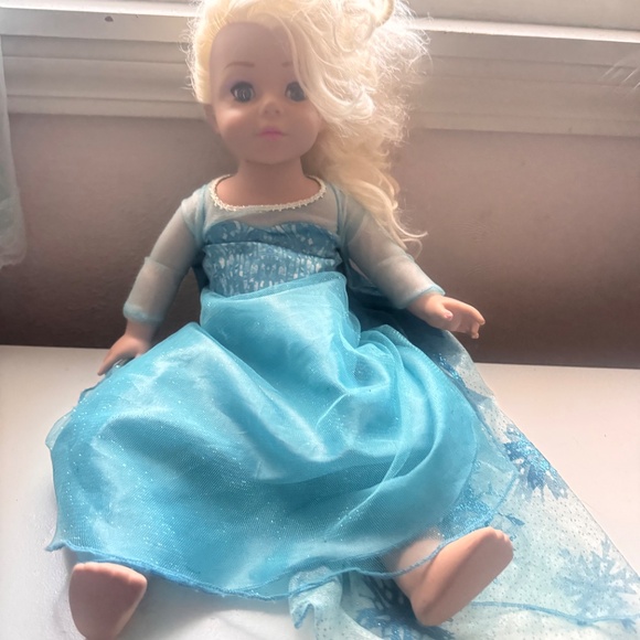 Madame Alexander | Toys | Madame Alexander Frozen Elsa 8 Inch Doll ...